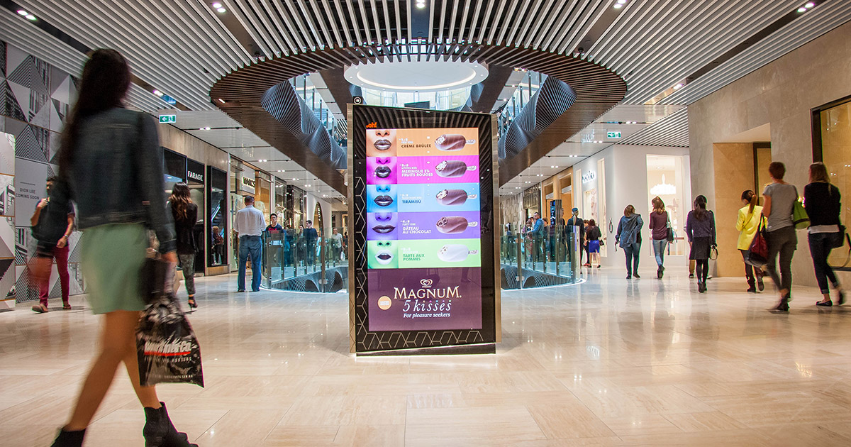 Digital Signage: come scegliere il totem con display?